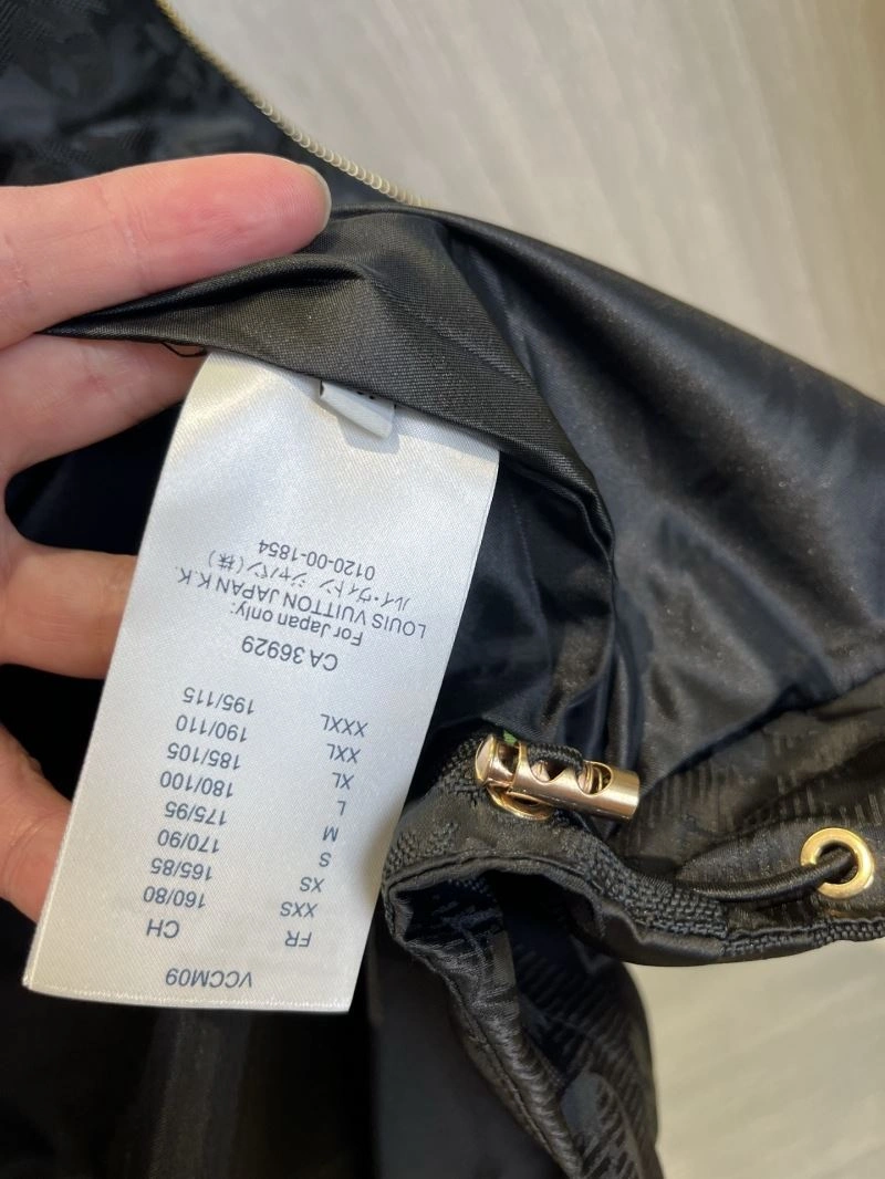 Top mirror Louis Vuitton Outwear