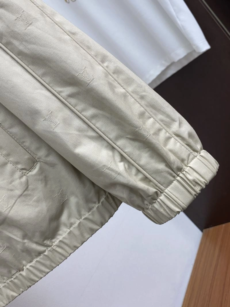 Accurate model Louis Vuitton Outwear