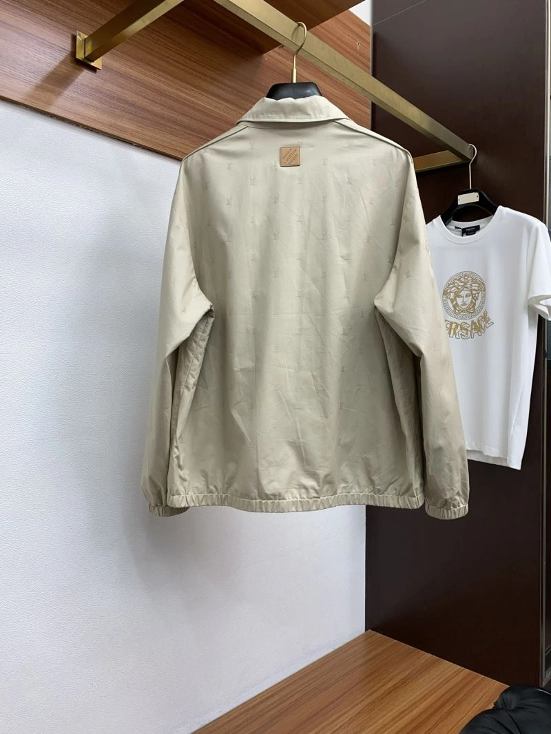 Accurate model Louis Vuitton Outwear