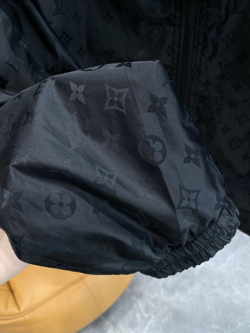 Real Louis Vuitton Outwear