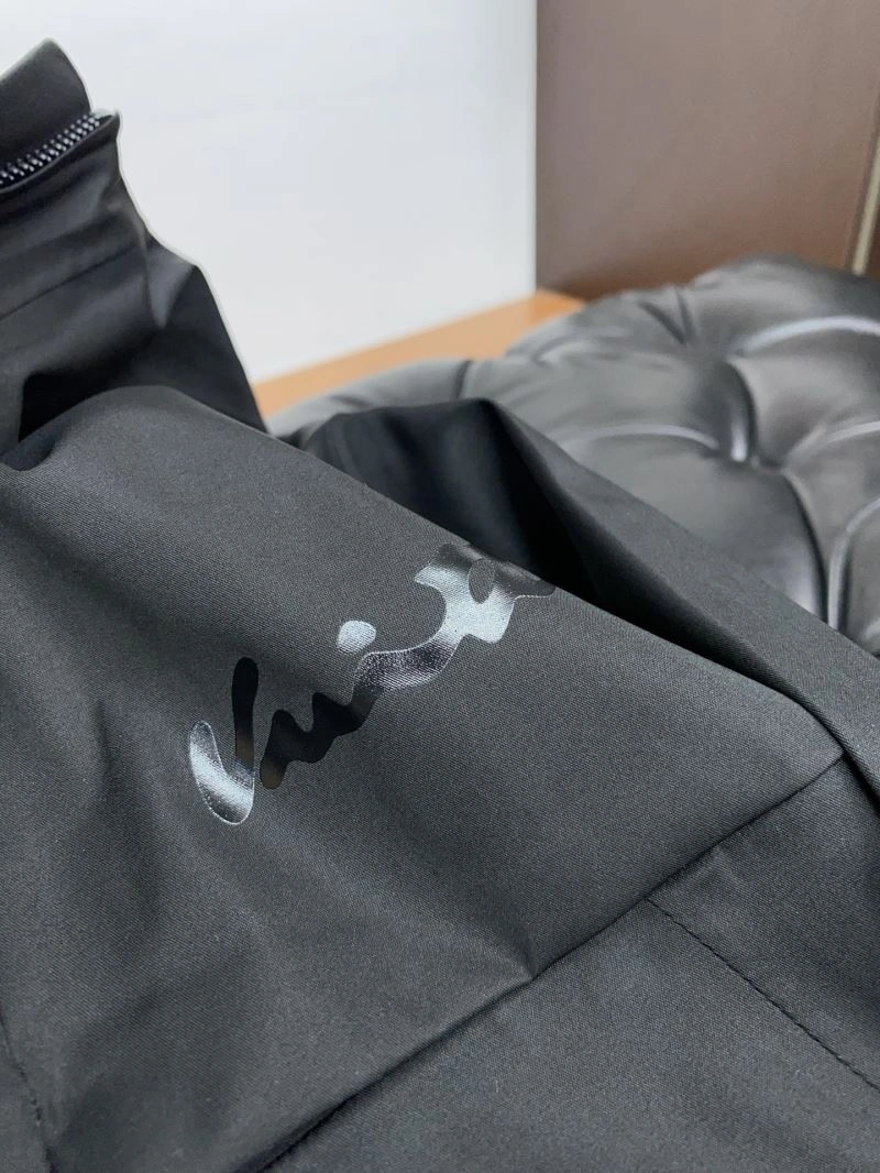 Official Louis Vuitton Outwear