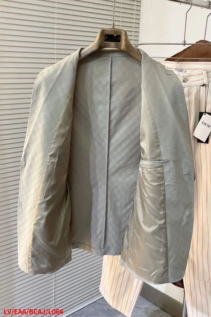 Economical Louis Vuitton Outwear