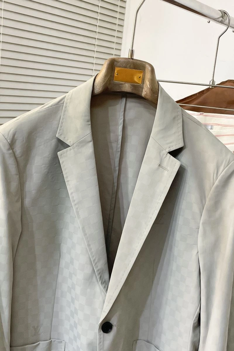 Economical Louis Vuitton Outwear