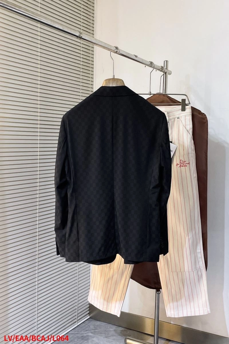 Discounted Louis Vuitton Outwear