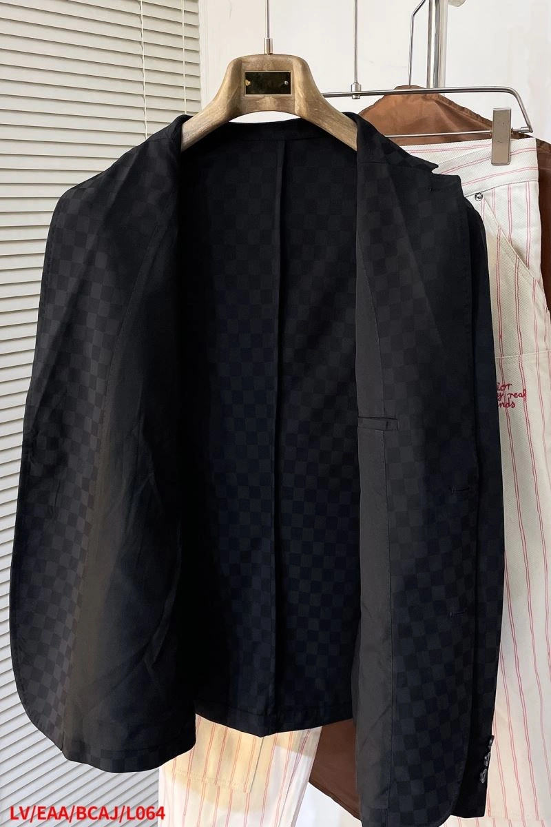 Discounted Louis Vuitton Outwear