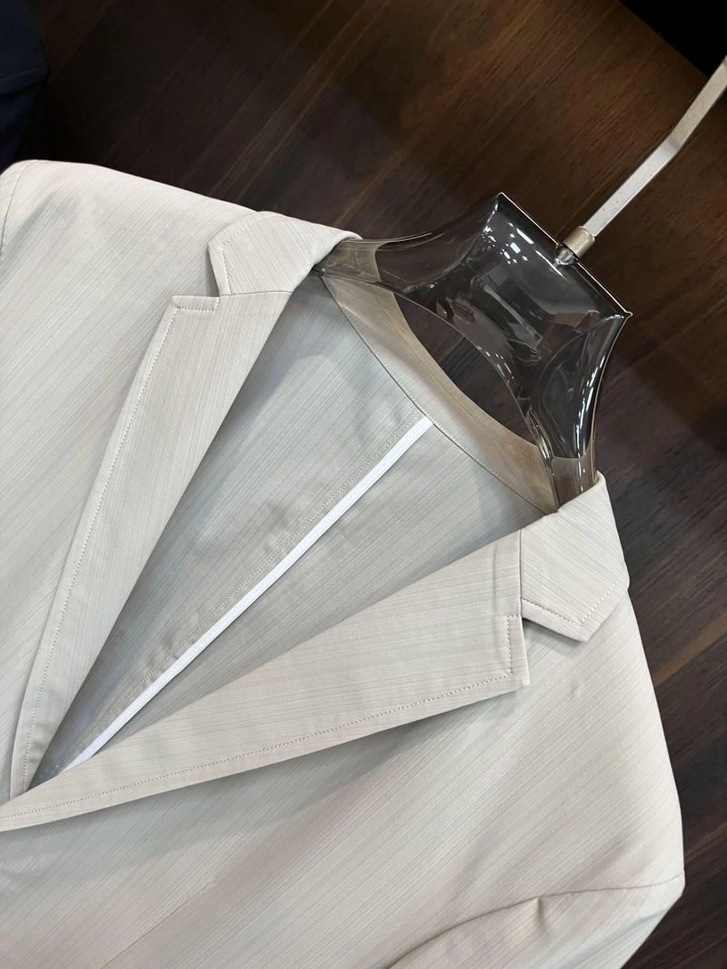 Inexpensive Louis Vuitton Outwear