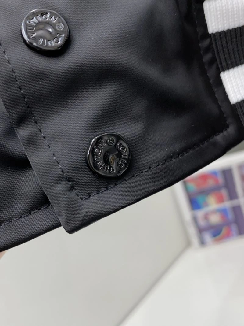 Top match Louis Vuitton Outwear