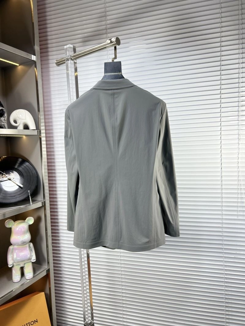 Perfect replica Louis Vuitton Outwear