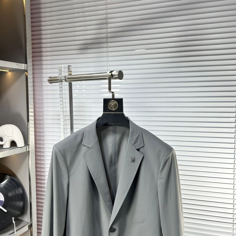 Perfect replica Louis Vuitton Outwear