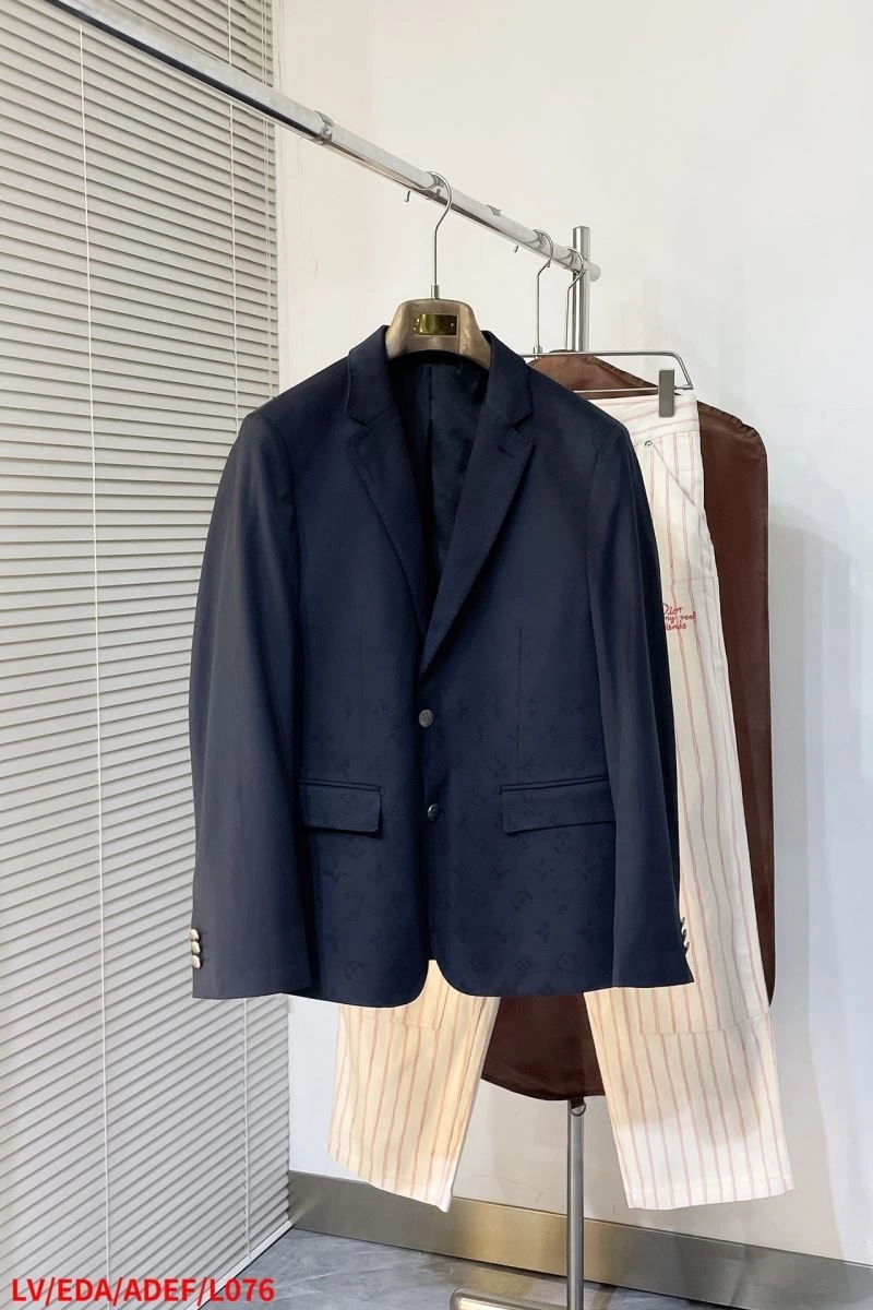 Legit Louis Vuitton Outwear