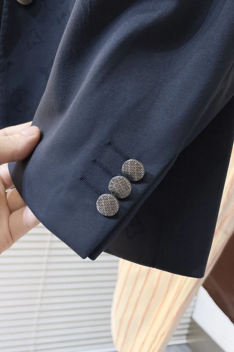 Legit Louis Vuitton Outwear