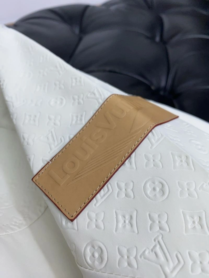 Top match Louis Vuitton Outwear
