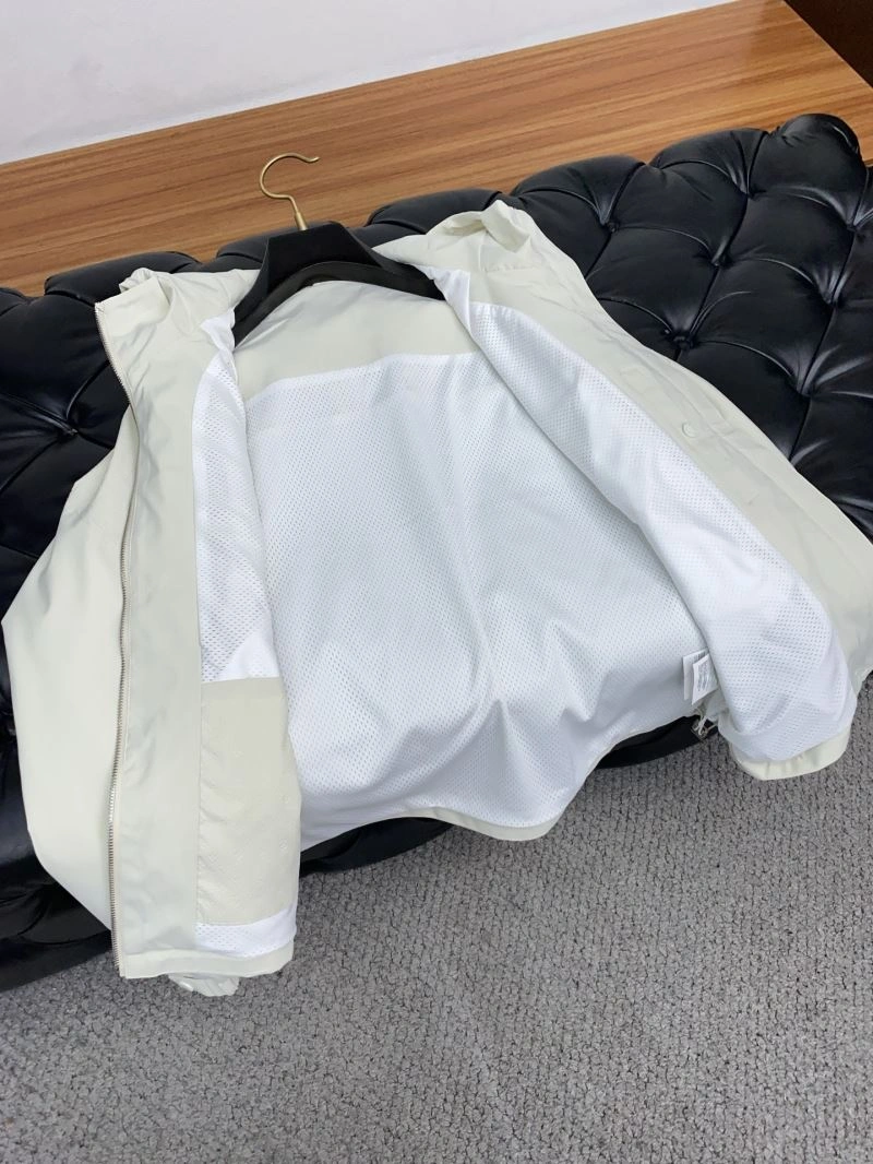 Top match Louis Vuitton Outwear