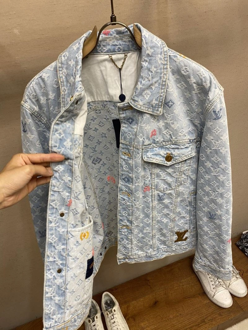 High accuracy Louis Vuitton Outwear