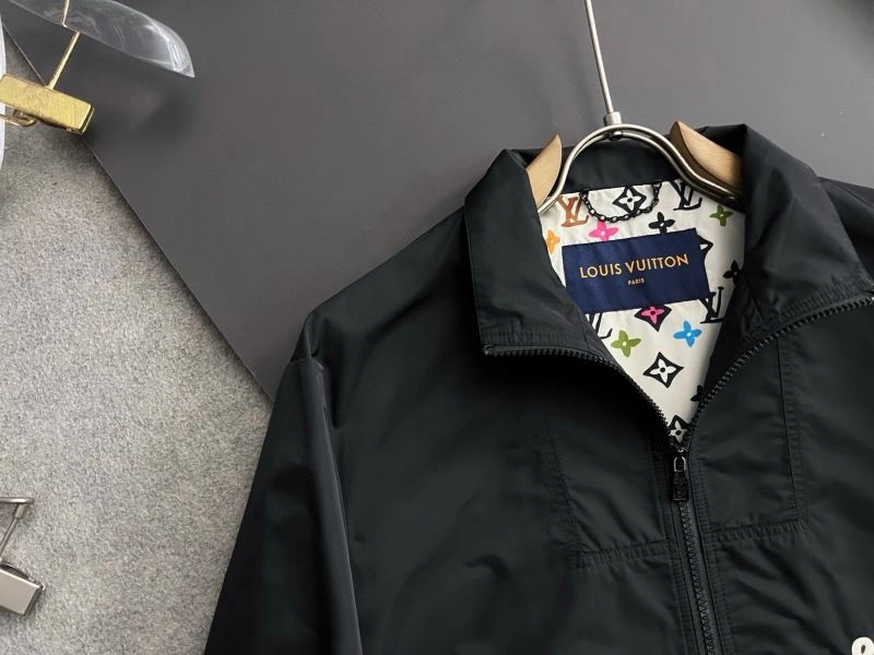 Official Louis Vuitton Outwear