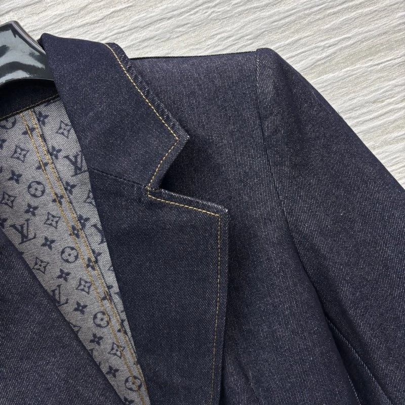 Inexpensive Louis Vuitton Outwear