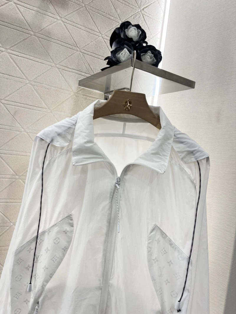 Official Louis Vuitton Outwear