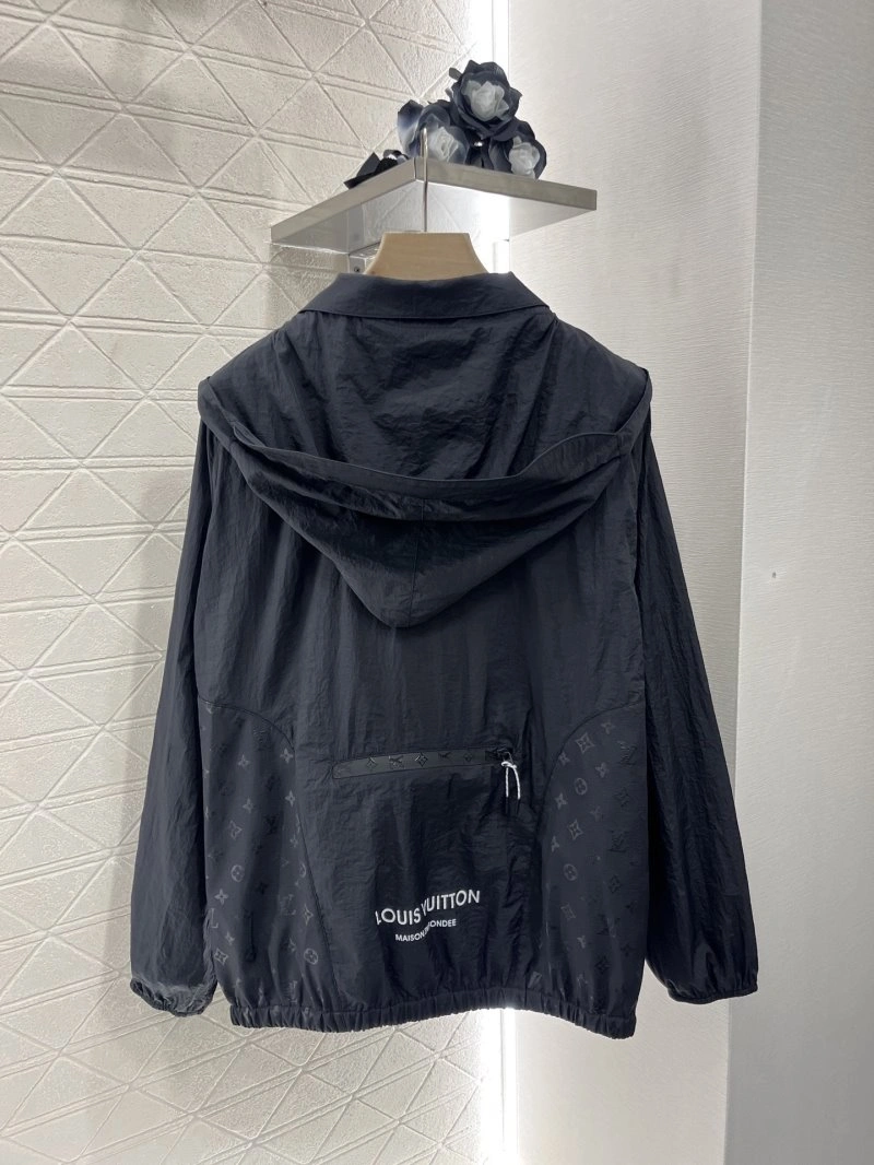 Official Louis Vuitton Outwear