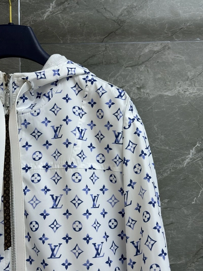 Legit Louis Vuitton Outwear