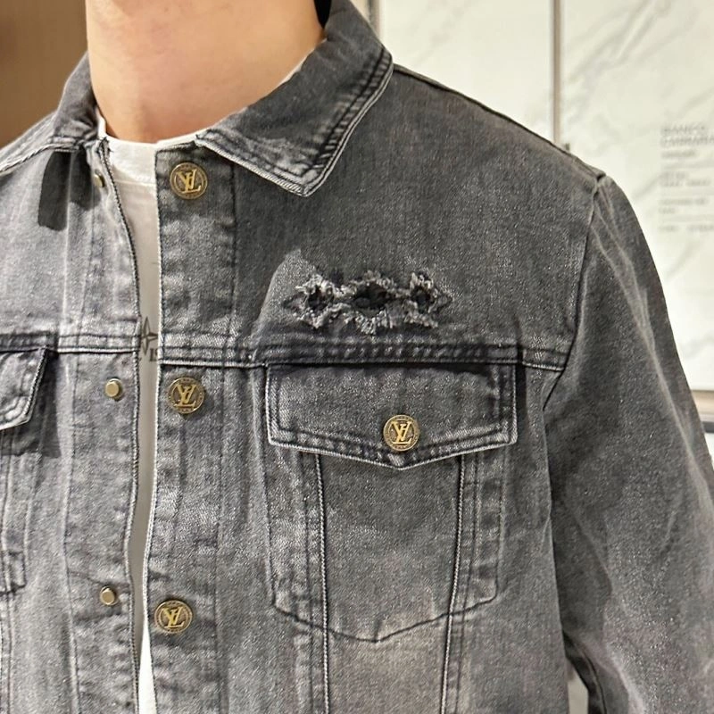 Top mirror Louis Vuitton Outwear