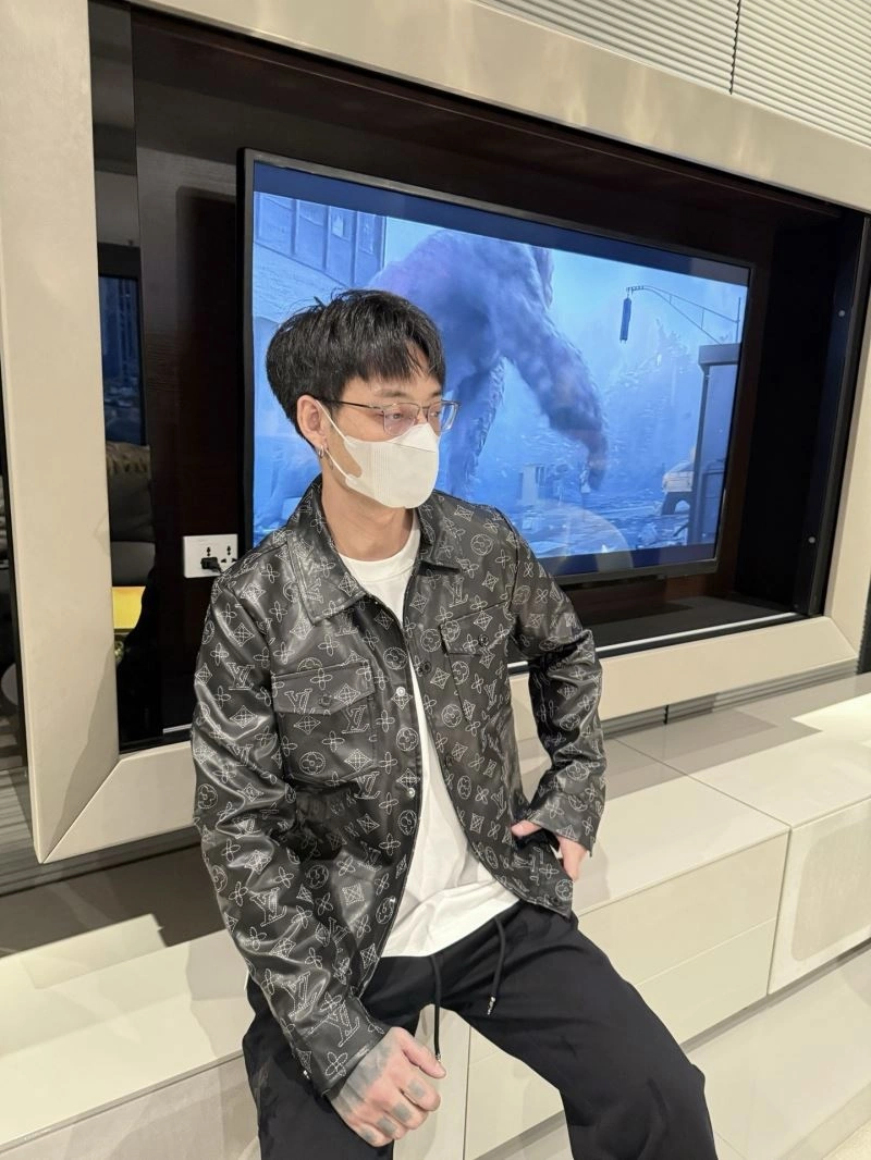 Affordable Louis Vuitton Outwear