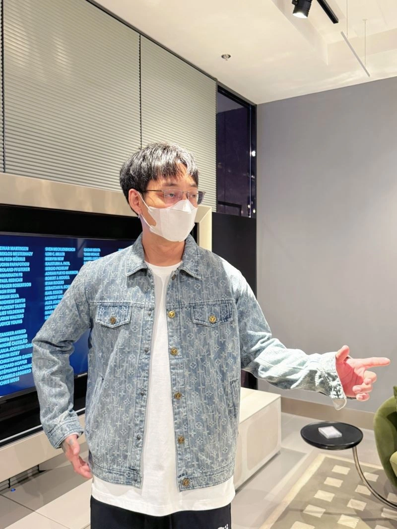 High accuracy Louis Vuitton Outwear