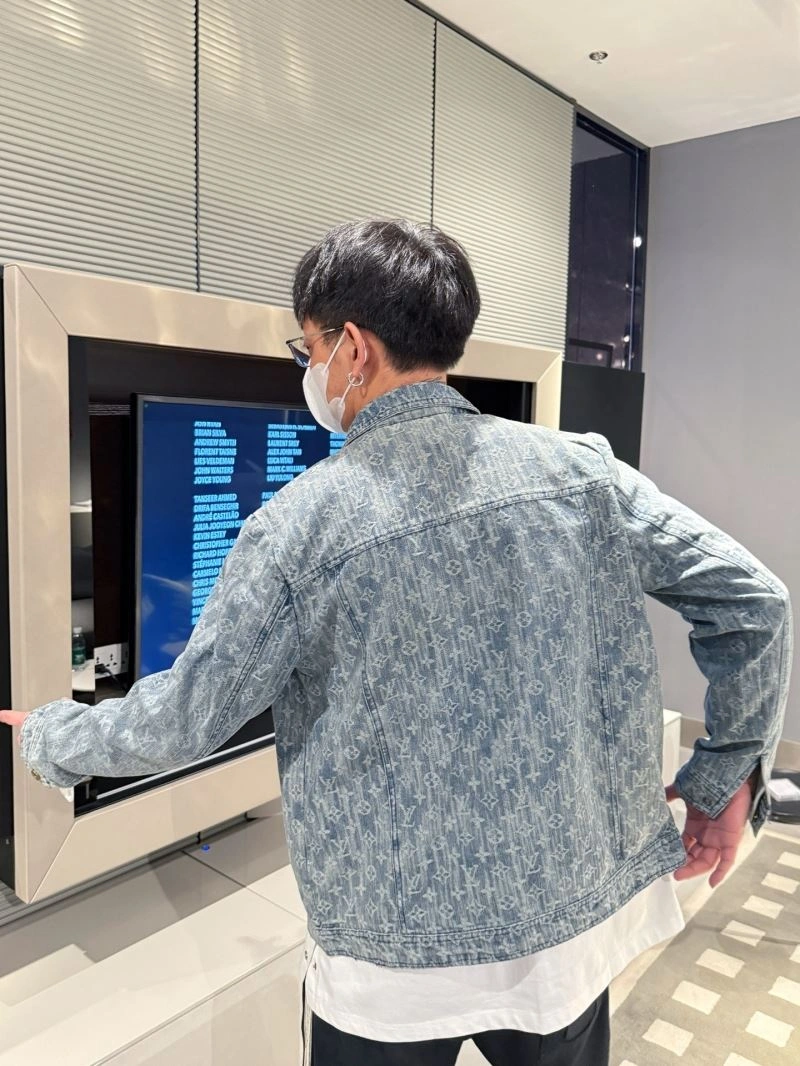 High accuracy Louis Vuitton Outwear