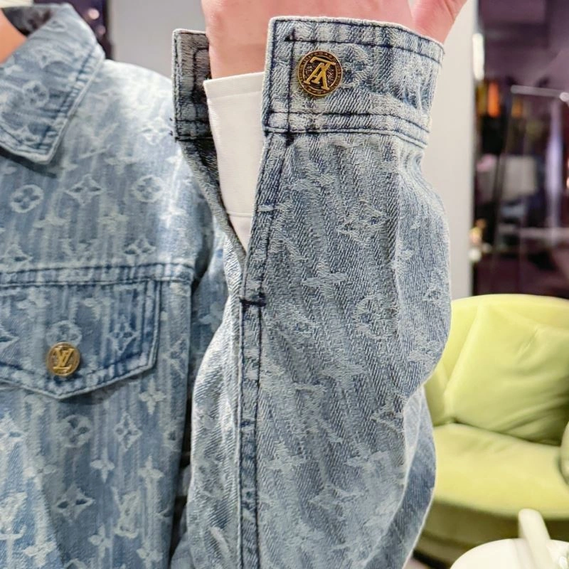 High accuracy Louis Vuitton Outwear