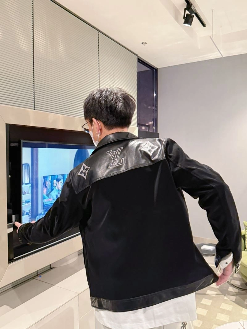 Official Louis Vuitton Outwear
