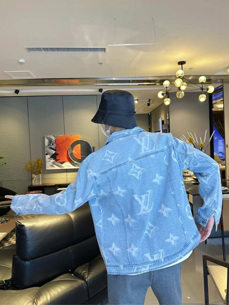 Legit Louis Vuitton Outwear