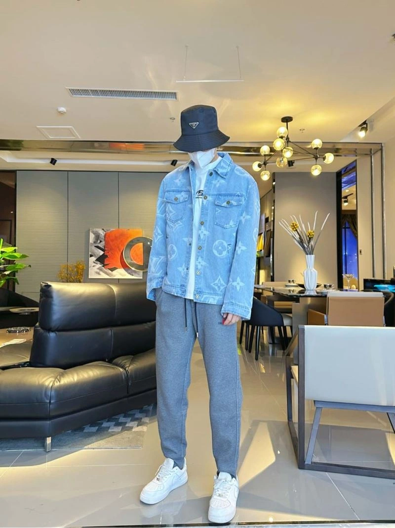 Legit Louis Vuitton Outwear