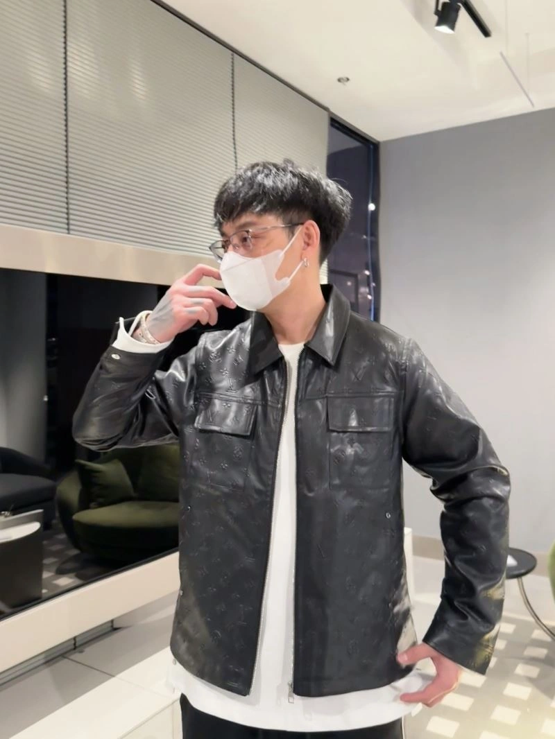Official Louis Vuitton Outwear