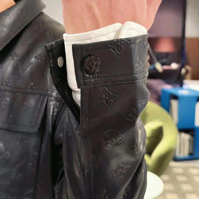 Official Louis Vuitton Outwear