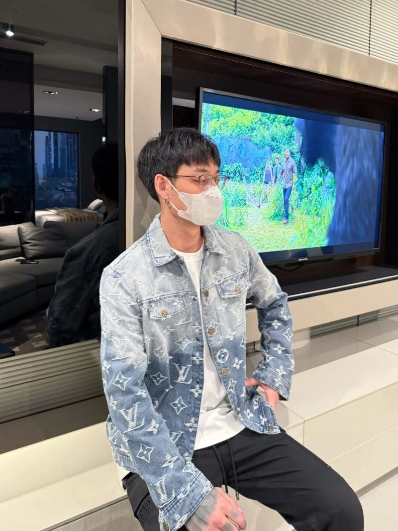 Reasonably priced Louis Vuitton Outwear