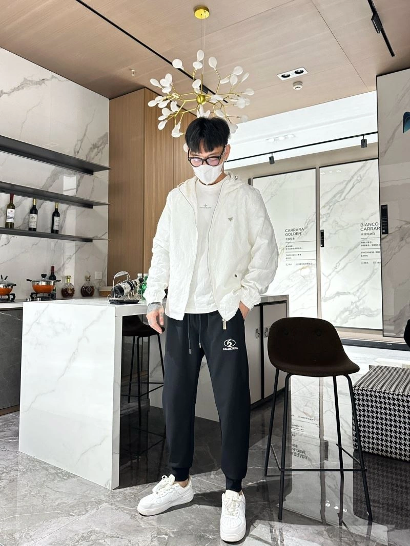 Discounted Louis Vuitton Outwear