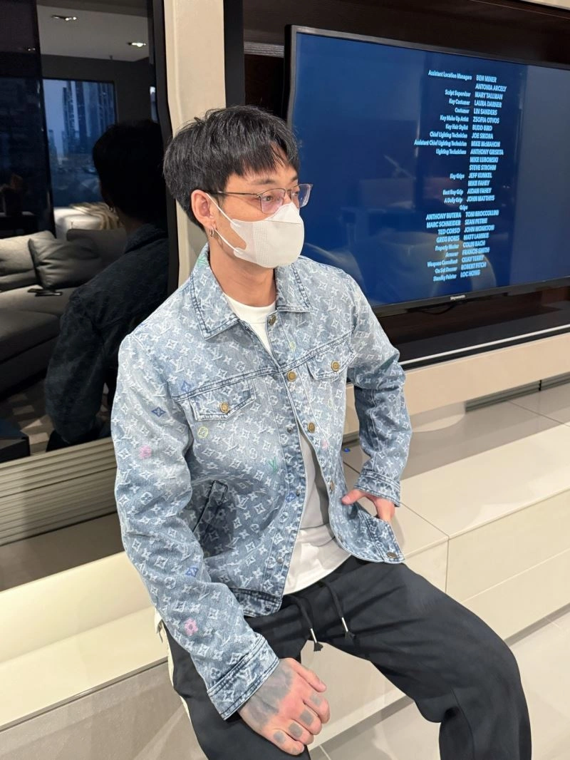 Official Louis Vuitton Outwear