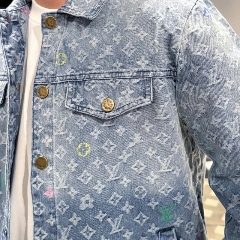 Official Louis Vuitton Outwear