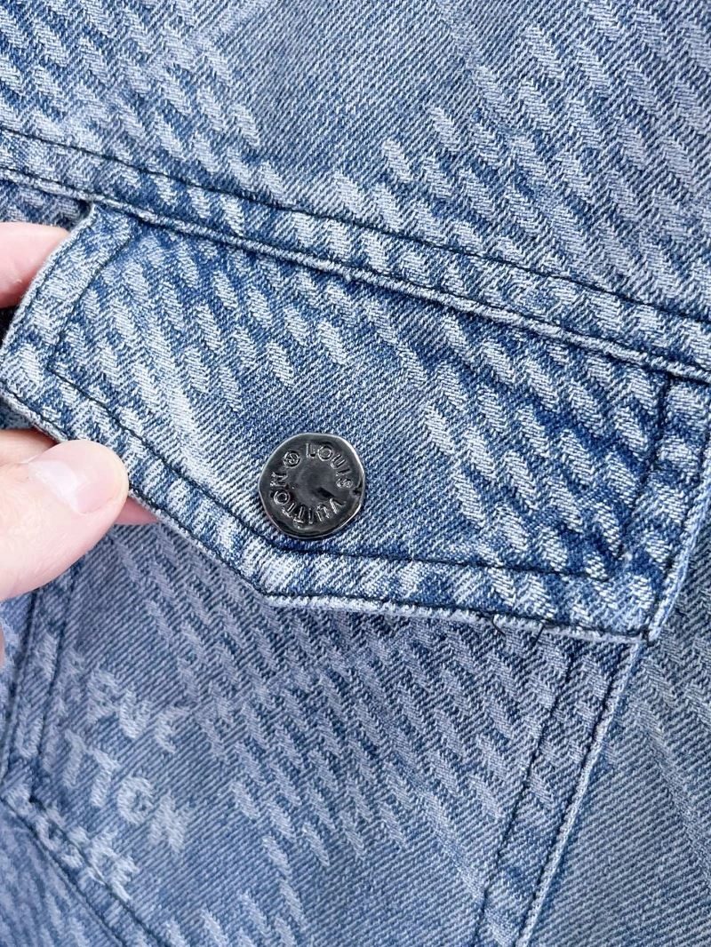Low-cost Louis Vuitton Outwear