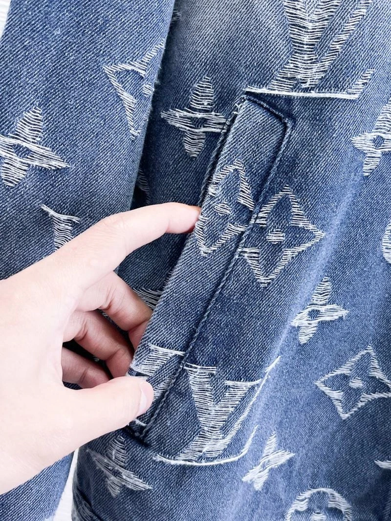 Top match Louis Vuitton Outwear