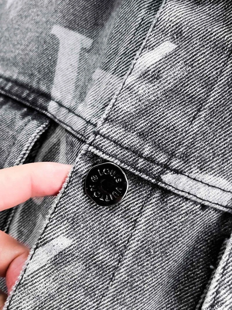 Exact replica Louis Vuitton Outwear