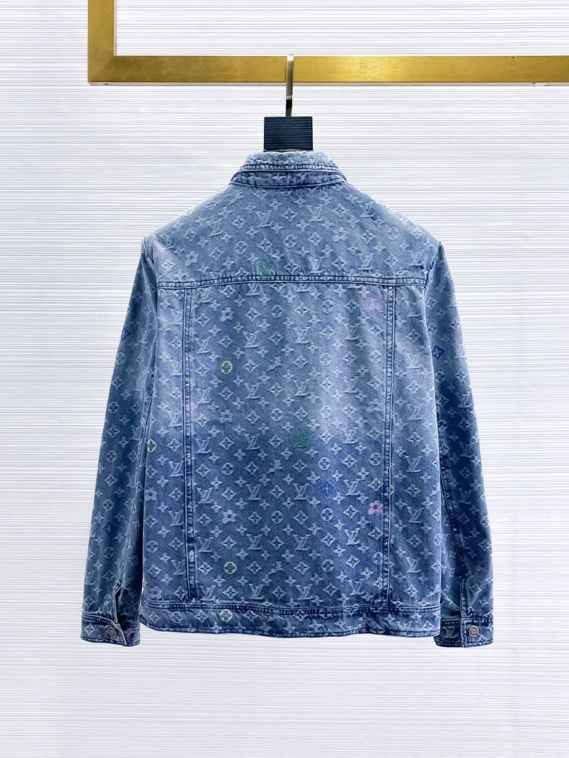 Accurate model Louis Vuitton Outwear