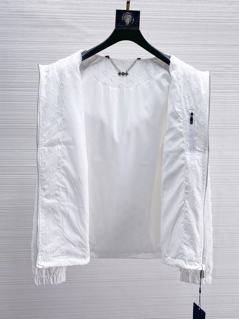 Bargain Louis Vuitton Outwear