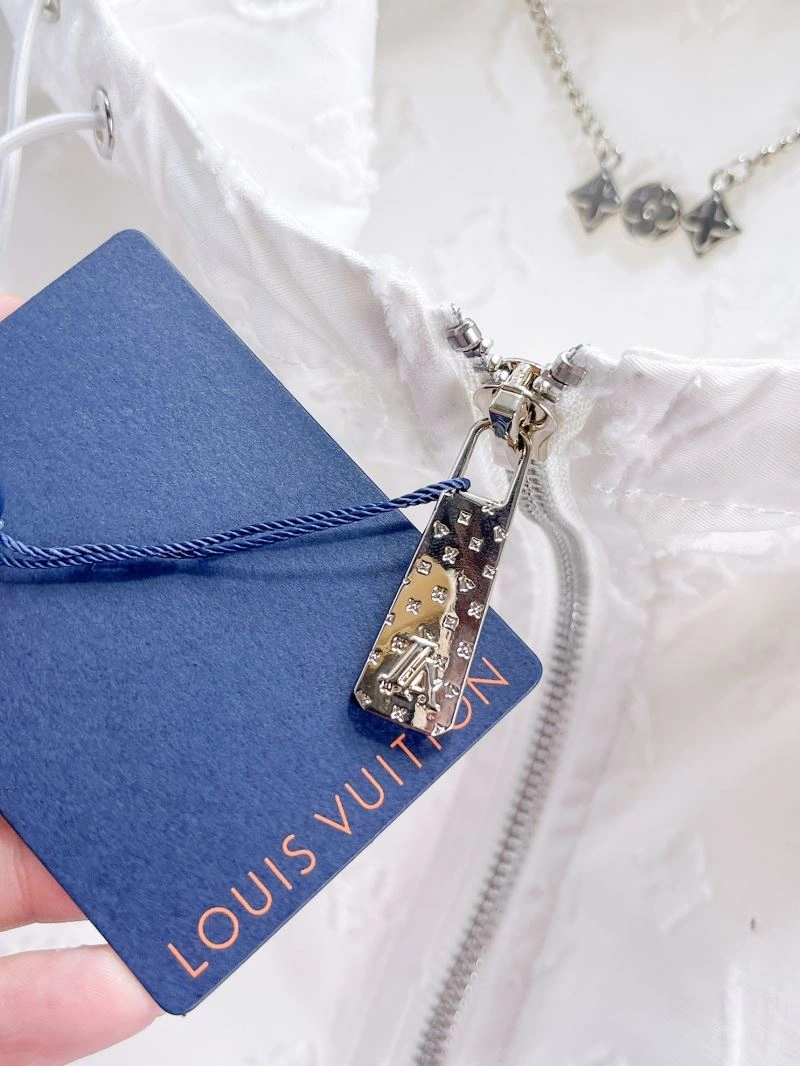 Bargain Louis Vuitton Outwear