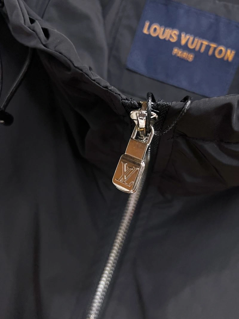 Top match Louis Vuitton Outwear