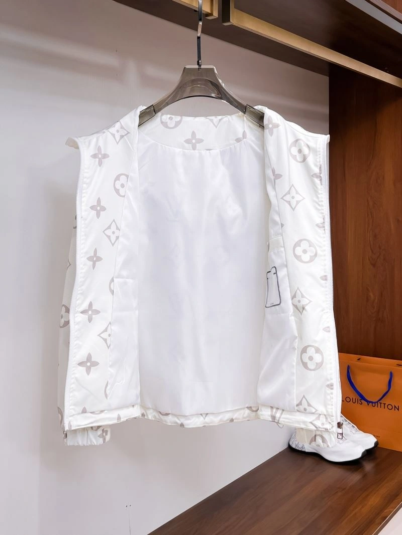 Top mirror Louis Vuitton Outwear