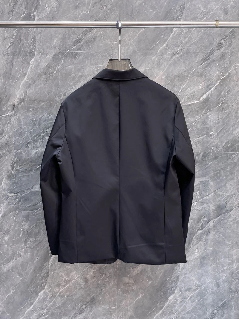 Top mirror Louis Vuitton Outwear