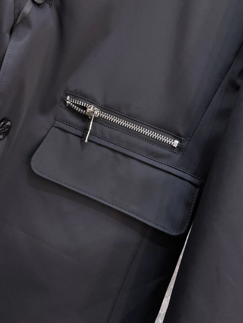 Top mirror Louis Vuitton Outwear