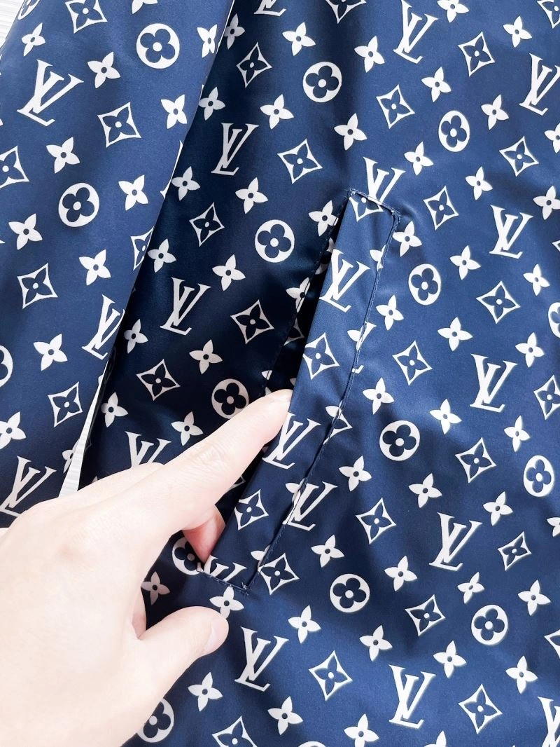 Accurate model Louis Vuitton Outwear