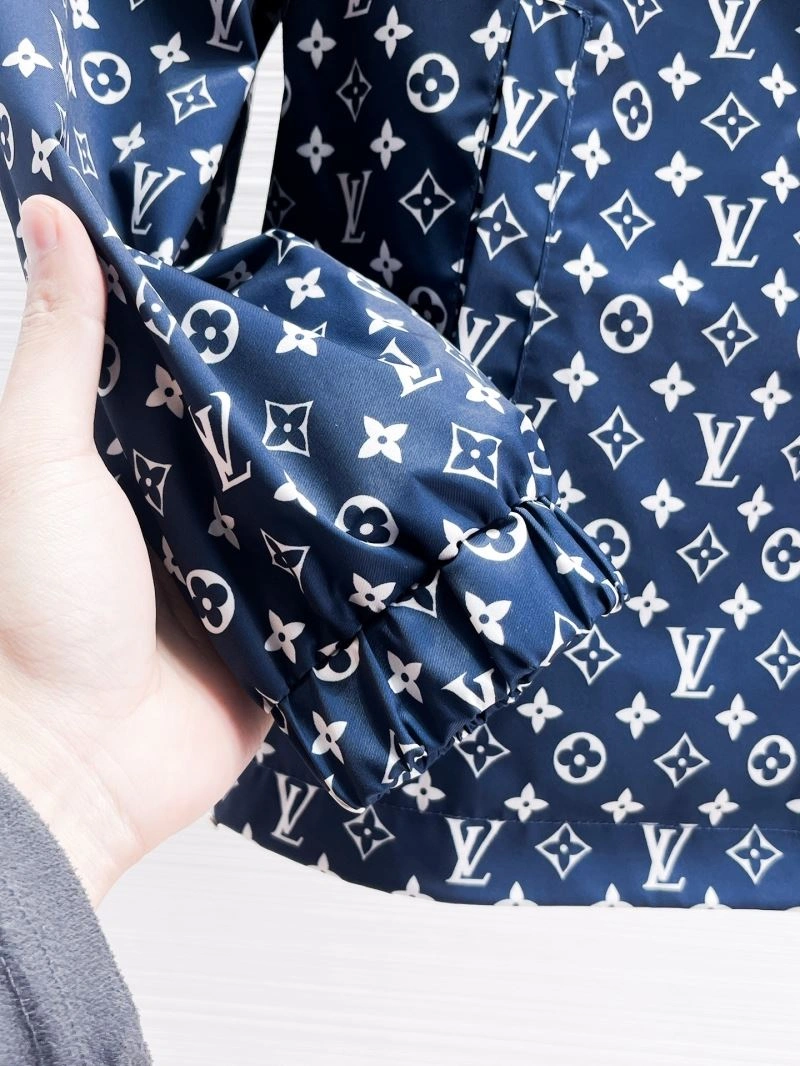 Accurate model Louis Vuitton Outwear