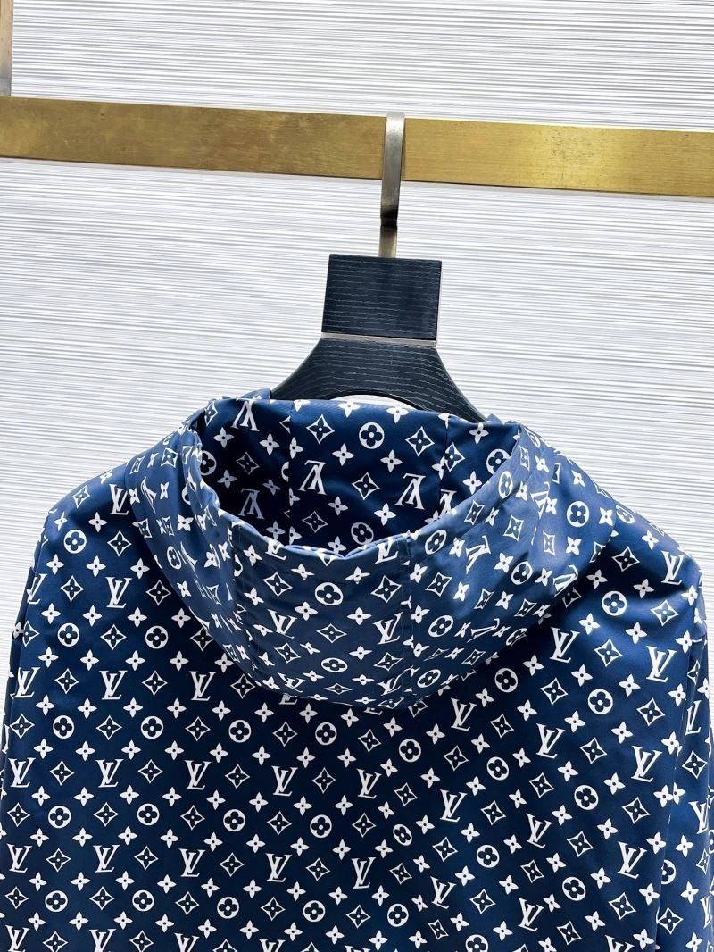 Accurate model Louis Vuitton Outwear